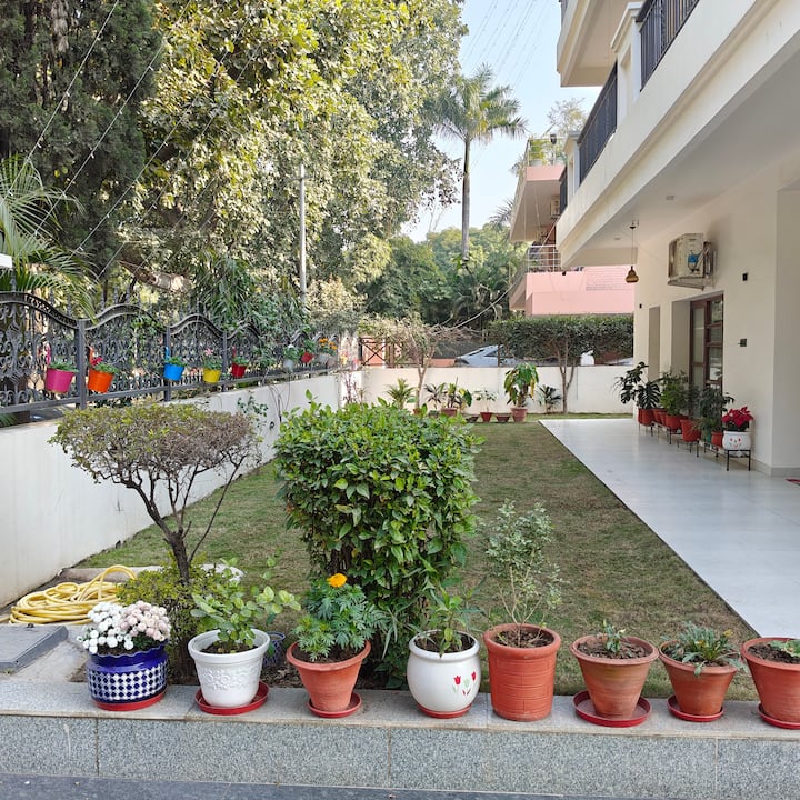 Serene Villa 36 | Premium 3‑suite Apartment - Chandigarh