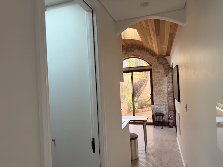 Exquisite Stay In A Beautifully Crafted Home! - Coogee