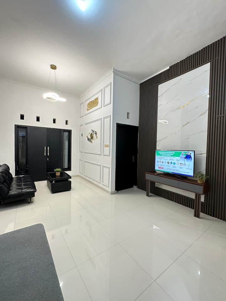 Flamboyan8 Homestay 3 Bed Rooms - 