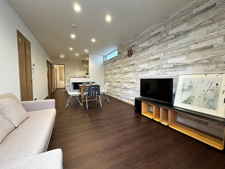 地元観光情報豊富/4名/こどもok/北海道観光の拠点に/旭川駅車3分/無料駐車場2台/エアコン - Asahikawa