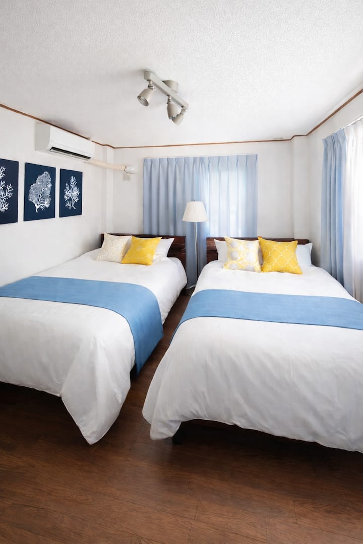 海まで1分/ガス乾燥機/江ノ島鎌倉観光の拠点に! ダブルベッド2台設置コアラマットレスで快眠 - Enoshima