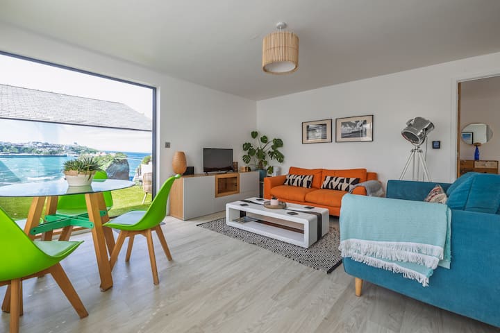 Modern, Clean And Bright Fistral Retreat - Newquay