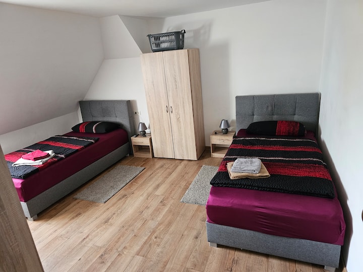 Accommodation For Fitters At The Leuna Refinery - Leuna