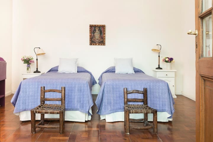 Casa Chacabuco. Habitación Cuzco - Tandil