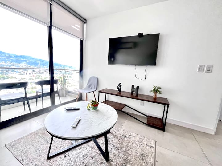 Highrise Haven – 21st Floor View - San José, Costa Rica