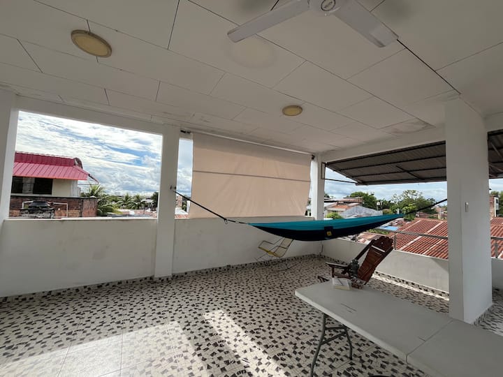 Depa Amplio C/ A/c + Wifi + Terraza Con Hamaca - Iquitos