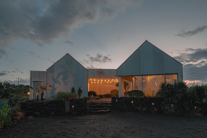 에어비앤비 할인중/독채풀빌라/온수풀무료/대가족펜션/함덕해수욕장/김녕해수욕장/런던베이글 - Jeju