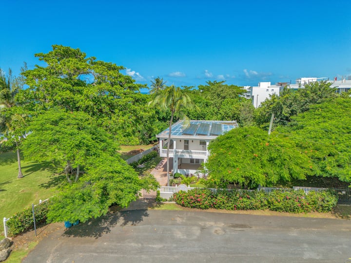 Villa Del Rosario Ocean Front Beach House - Puerto Rico