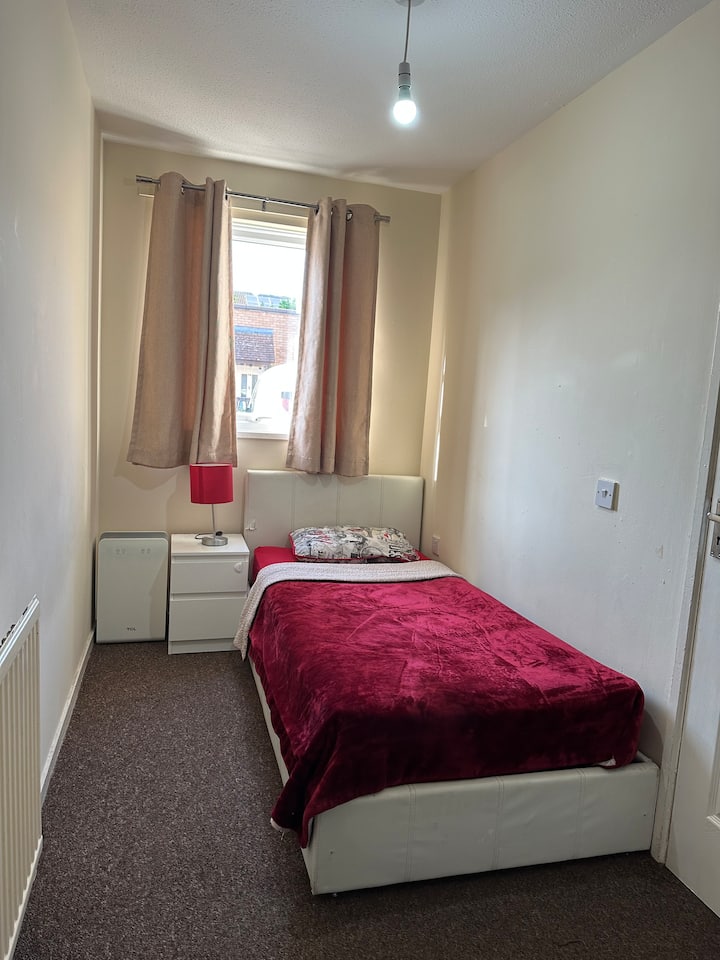 Single Room - Peterborough