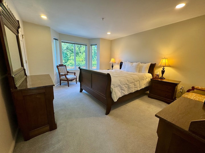 Charming North Bend Home By Park W/ Mt. Si Views - North Bend, WA