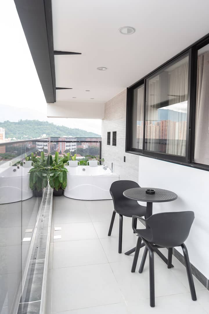 Luxury Loft With Jacuzzi + A/c  Near Laureles - Medellín, Colombia