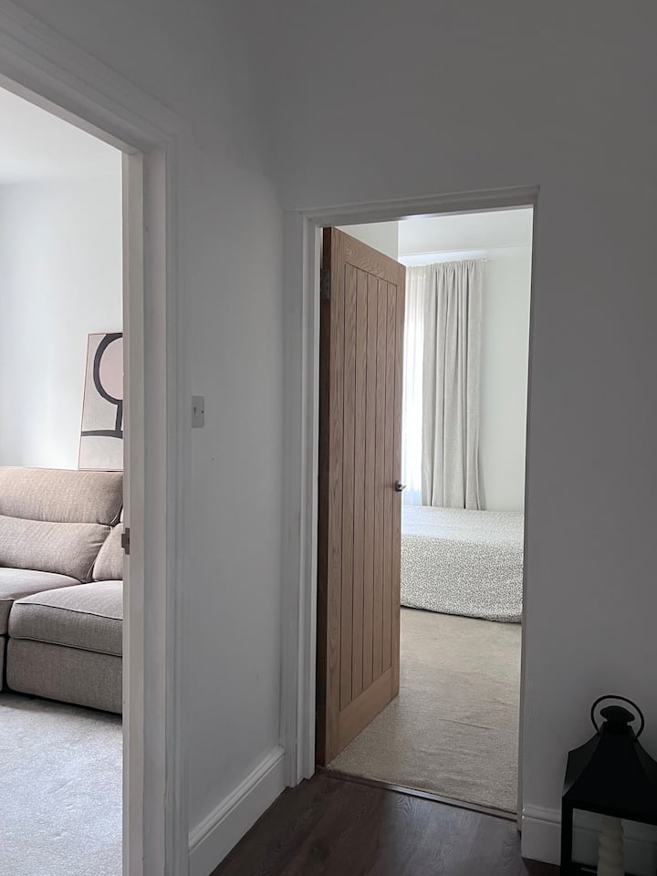 Room With Private Living Area - Folkestone