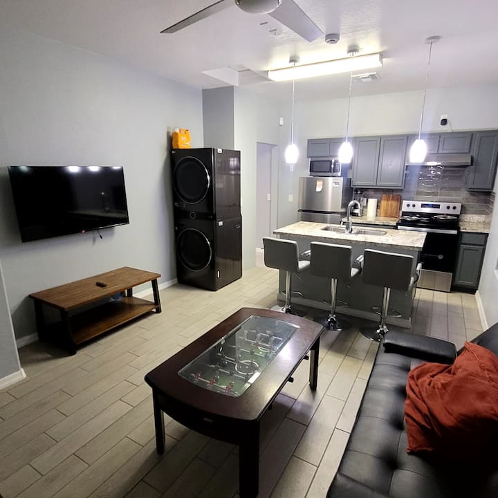 Two Bedroom Guest House In Phoenix. - Phoenix, AZ