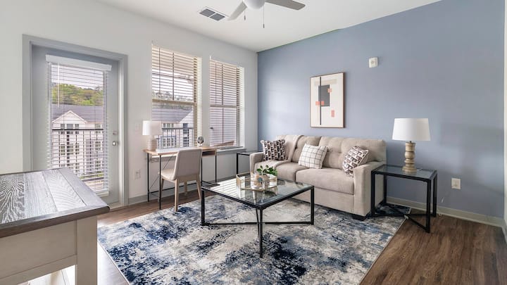 Landing | Beautiful 1bd, Pool, Yoga Studio - Hoover, AL