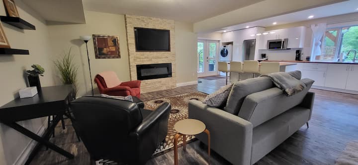 The Willows
Friends & Family. Private & Spacious - Nanaimo