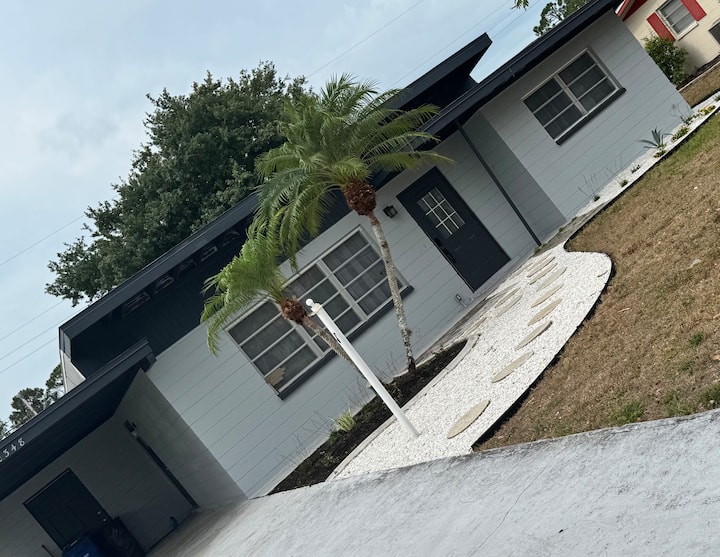 Relaxing Getaway In Fort Myers - Fort Myers, FL