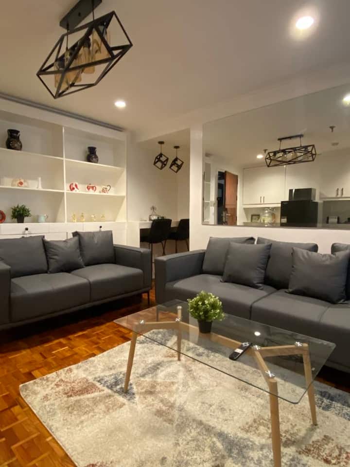 Modern Man Cave: In Poblacion - Makati