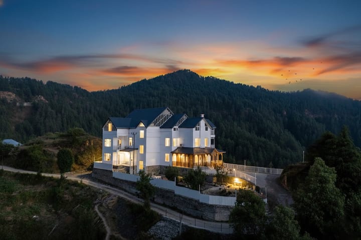 The Altair | Mountain View Villa With Bonfire - Kufri