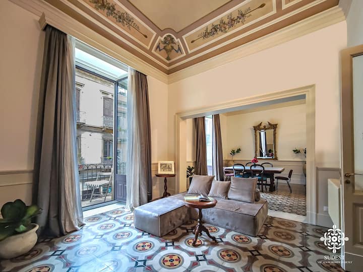 Umberto Charming Home - Penthouse In City Center - Catane