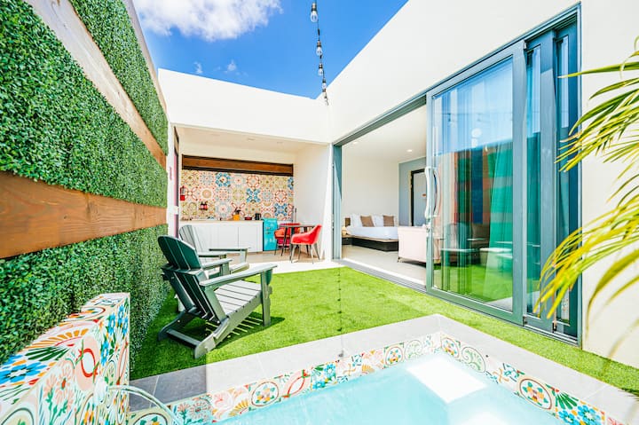 Deluxe Loft, Priv Pool, King Bed Near Eagle Beach. - Aruba