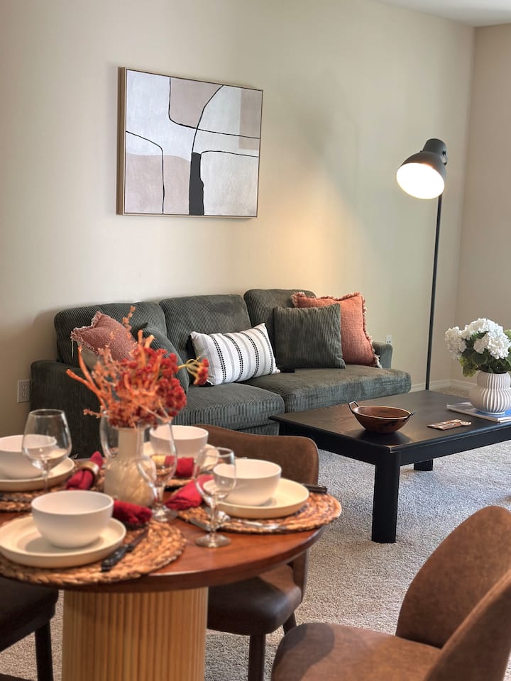2bed 1bath Pasadena Retreat W/ Pool Gym Parking - Pasadena, CA