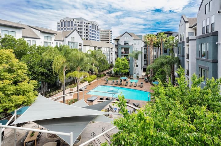3 Beds With Pool And Gym - Pasadena, CA
