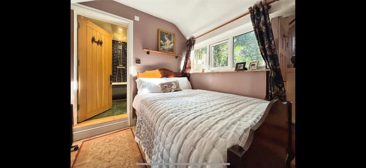 Quirky Flat, Central & Cozy - Royal Tunbridge Wells