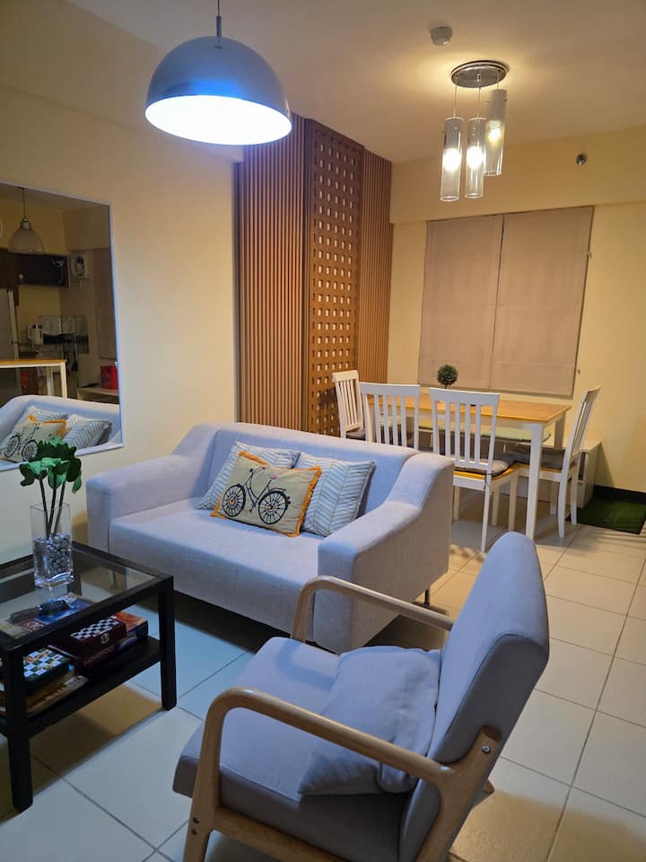 The Yanoa Stay — 2 Bedroom Condo - Muntinlupa