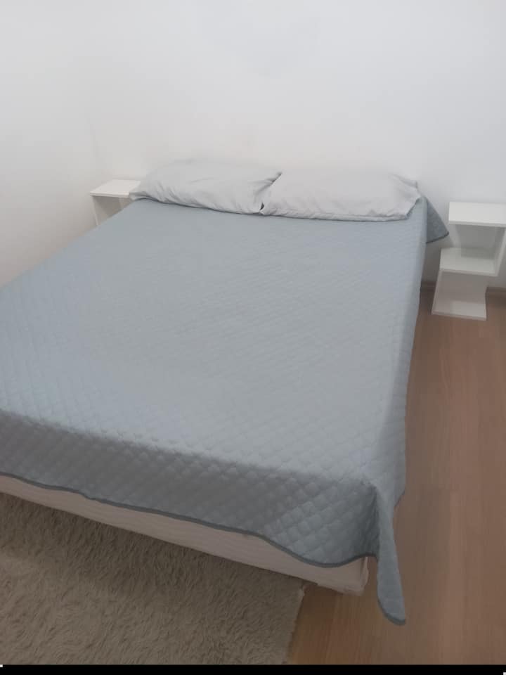 Quarto Privado: Próx. Autódromo/estádio Café - Londrina