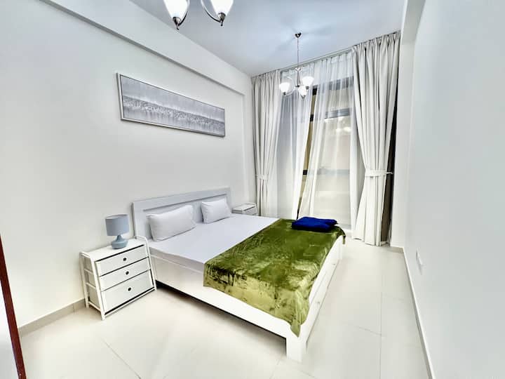 Karama: Walking Distance To Adcb - Dubai