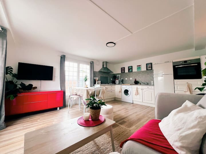 Appartement Cosy T3 Au Calme Emplacement Centrale - Urt