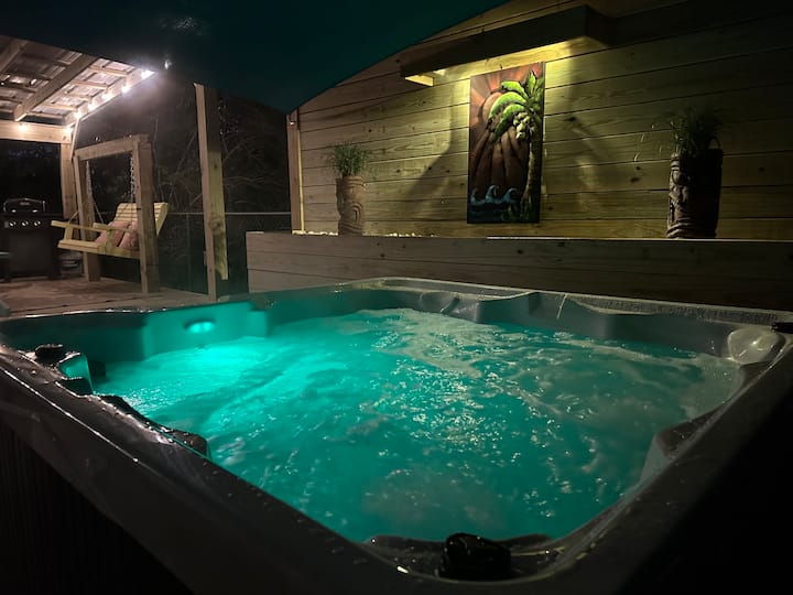 Private Hot Tub! | Comfy Beds! | Dog Kennel! - Milton, FL