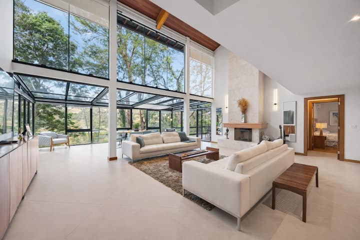 Luxury Retreat In Itaipava• Heated Pool • 5 Suites - Brazil