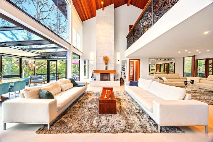 Luxury Retreat In Itaipava• Heated Pool • 5 Suites - Petrópolis