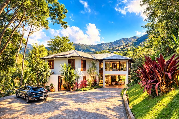 Luxury Retreat In Itaipava• Heated Pool • 5 Suites - Brazil