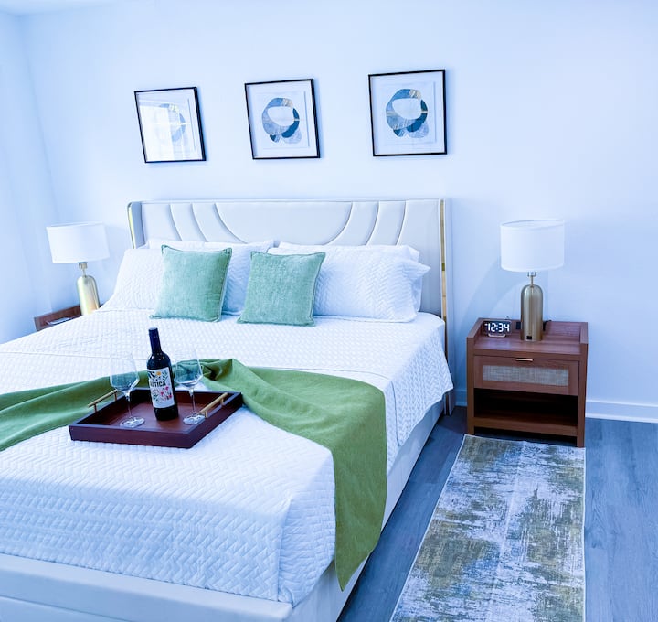 Lemon Luxury Apartment | 7ppl | Top | Bbq |Parking - Odessa, TX