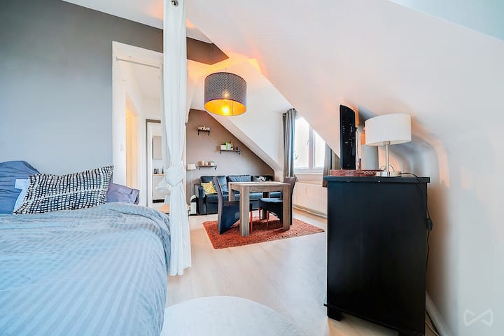 Cozy Cocoon With Atomium View - Vilvoorde
