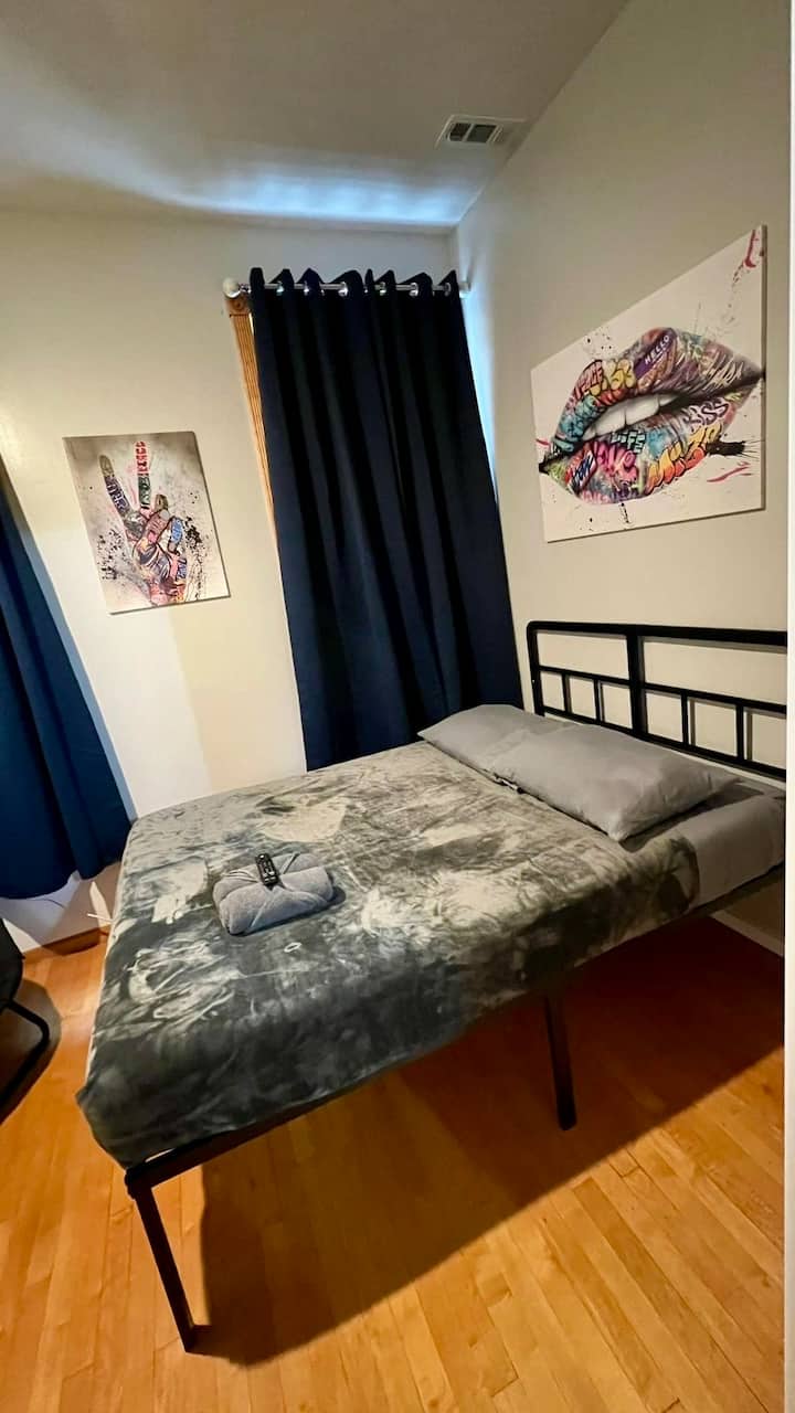 2 Blocks From Subway And 9 Minutes To Downtown Ar2 - Chicago, IL