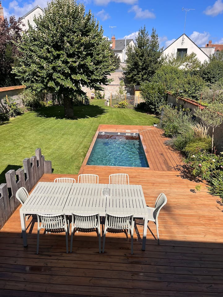 Maison De Charme Avec Piscine Et Jardin - Orléans