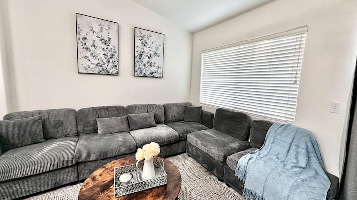 Cozy Home In Visalia Near Sequoia National Park - Visalia, CA
