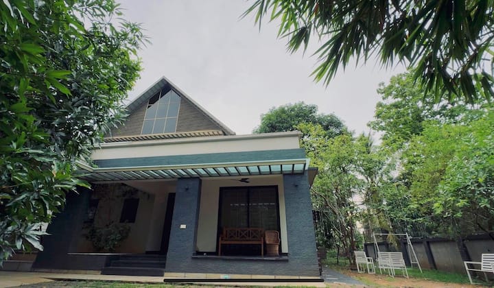 Elegant Entire Private Villa@ Edapally Kochi Aims - Kochi