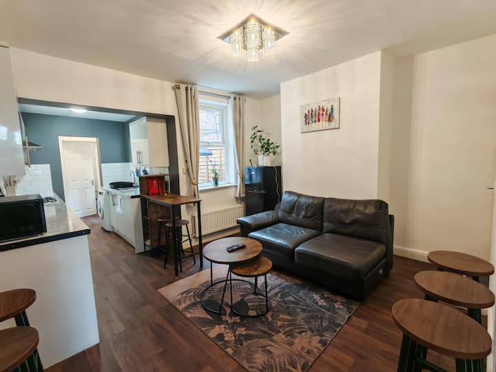Central Wolverhampton Stay - Wolverhampton