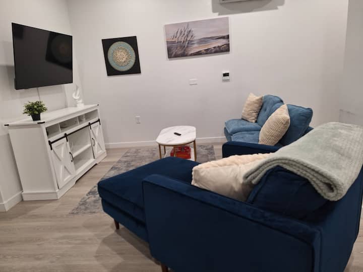*New* Luxury Loft Near Golden 1 – Prime Downtown - Sacramento, CA