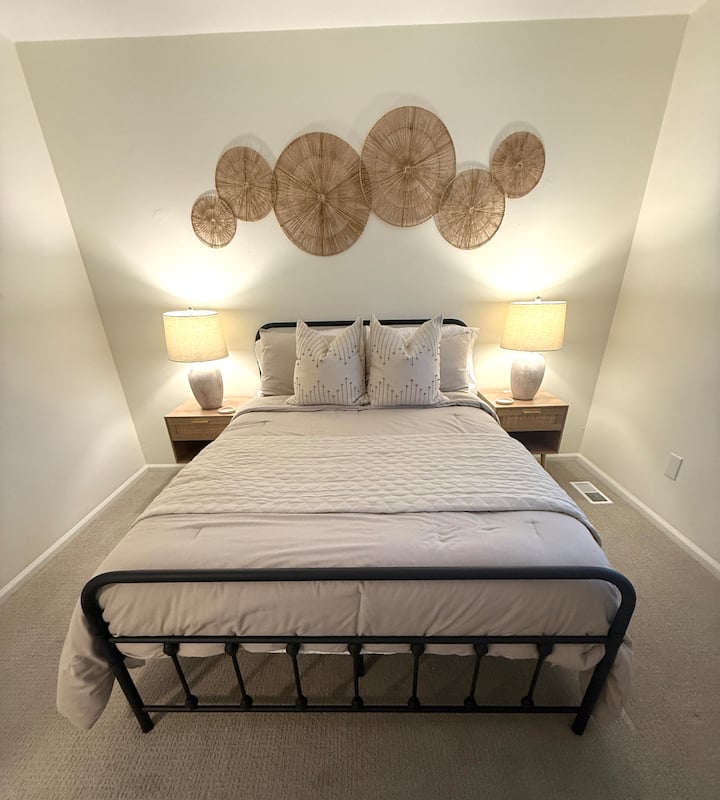 Private Room & Private Bathroom - Denver, CO