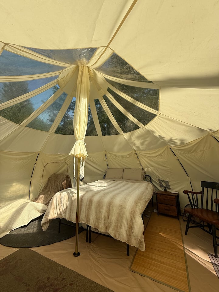 Cozy Glamping Tent In Meadow With Sauna - Stowe, VT