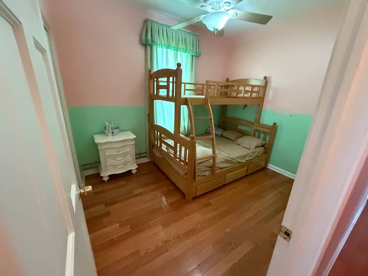 Welcome To Feng's Urban Oasis! - Chicago