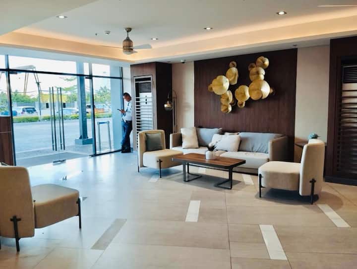 1br Condo Near Sm City Iloilo Rj Elite W Balcony - Iloilo City