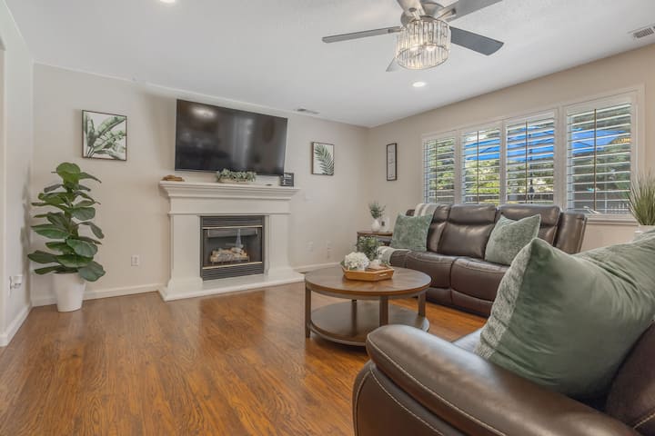 Delta Hideaway — 4br Retreat W/pool, Spa & Firepit - Visalia, CA