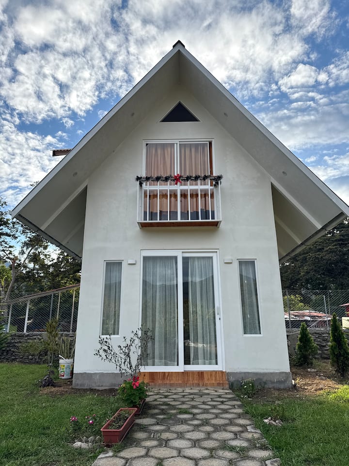 Fundó Crespo,casita - Oxapampa