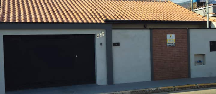 A Mais Bonita Da Rua - Confortavel E Moderna - Itajubá